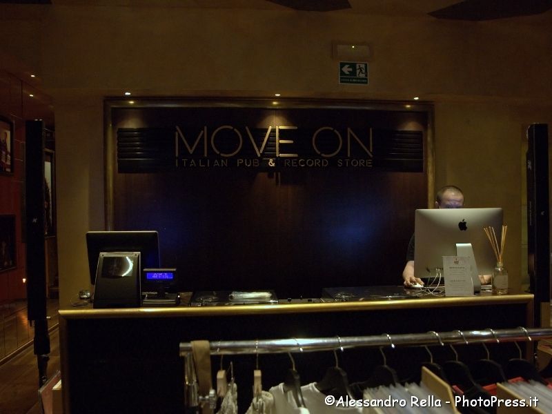 MOVE ON - Italian Pub & Record Store riapre con due grandi novità ...