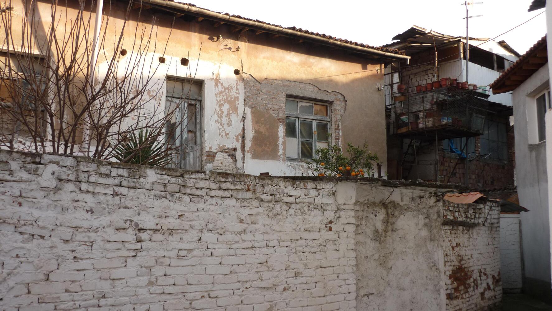 Diario d’Albania. Elbasan, l’antica Skampa degli Illiri • Nove da Firenze