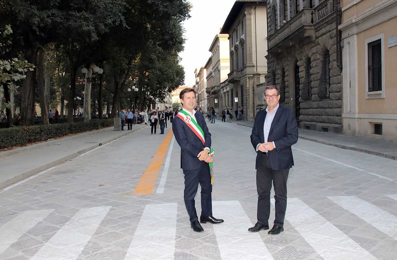 Inaugurata la nuova pavimentazione in piazza d'Azeglio e via della ...