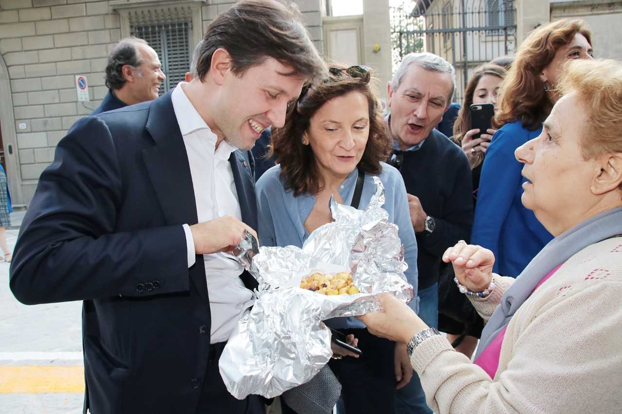 Inaugurata la nuova pavimentazione in piazza d'Azeglio e via della ...