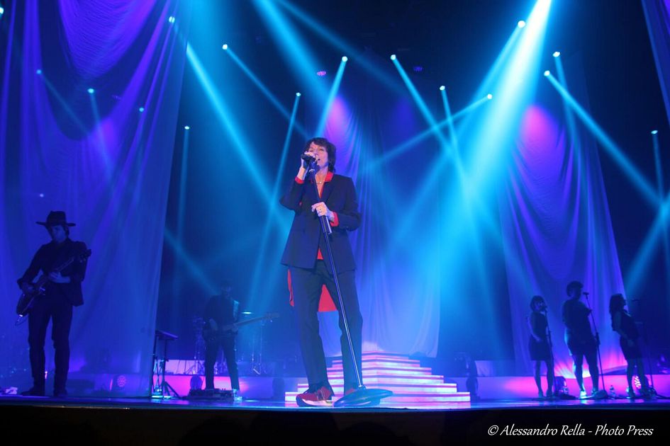 Gianna Nannini live il 30 maggio a Firenze con Simon Phillips • Nove da ...