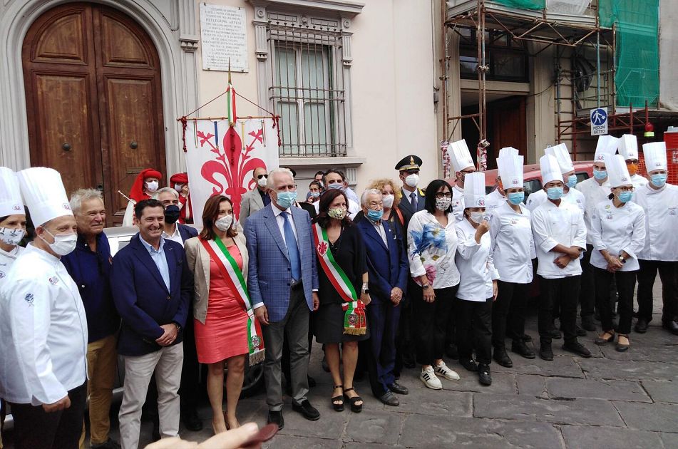 Artusi, che bella festa in piazza D'Azeglio • Nove da Firenze