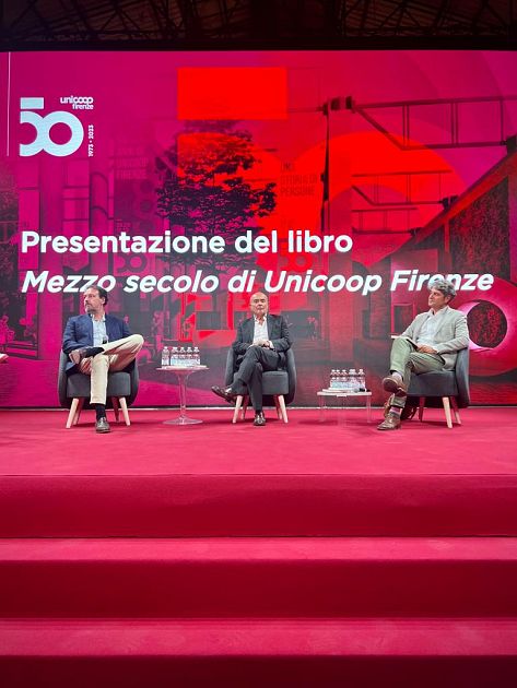 Mezzo secolo di Unicoop Firenze • Nove da Firenze