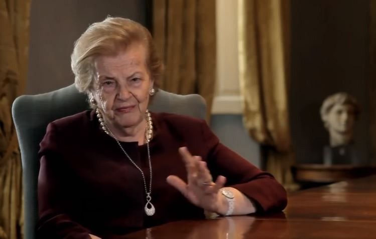 Moda, è morta Wanda Ferragamo: il cordoglio della Toscana | Economia Video