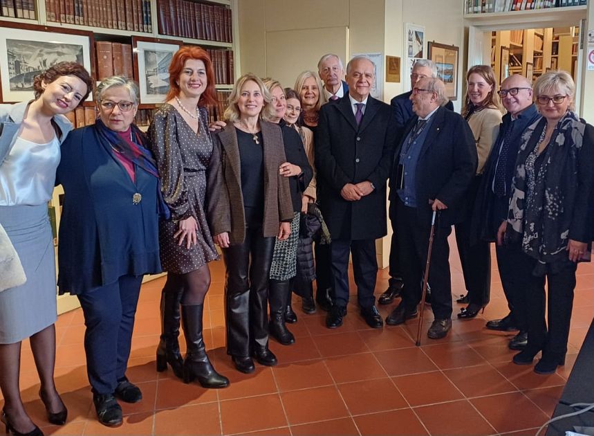 Mostra dedicata a Giovanni Spadolini inaugurata dal ministro • Nove da ...