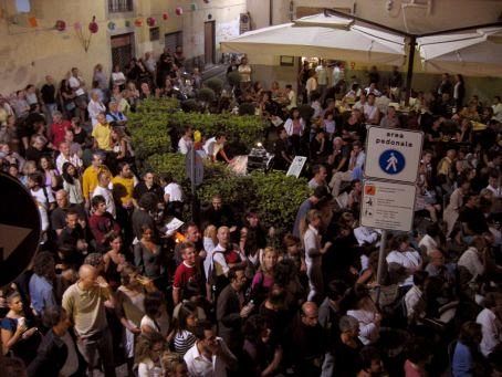 Settembre in Piazza della Passera • Nove da Firenze