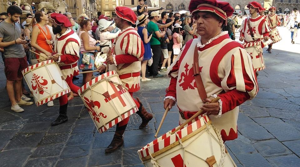 Antica Fiera di Lastra: il debutto del Corteo Storico della Repubblica ... Antica Fiera di Lastra: il debutto del Corteo Storico della Repubblica ...