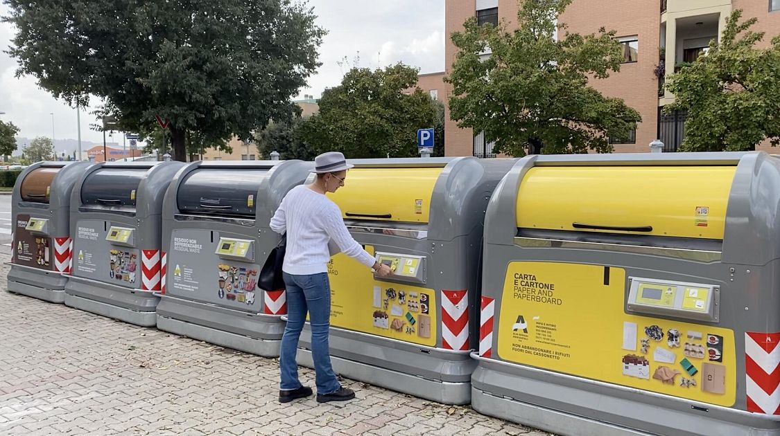 Prosegue l'attivazione dei cassonetti digitali a Firenze • Nove da Firenze