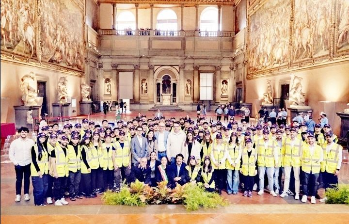 Palazzo Vecchio, cerimonia per 116 nuovi assunti in Comune • Nove da ...