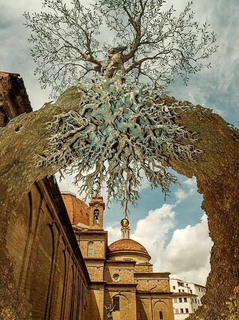 Le monumentali sculture di Andrea Roggi a Firenze • Nove da Firenze