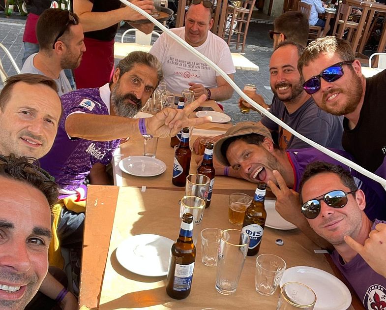 Atene si colora di viola ma c'è il problema della Fan zone • Nove da ...