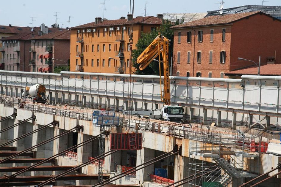 Tav e Foster, Firenze come Bologna? Via Carracci, una scuola di vita ... Tav e Foster, Firenze come Bologna? Via Carracci, una scuola di vita ...
