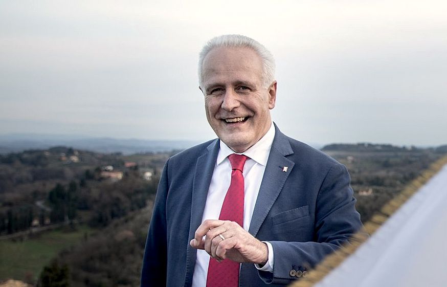 Gaffe geografica di Giani: 'La Toscana confina con la Lombardia' • Nove ...