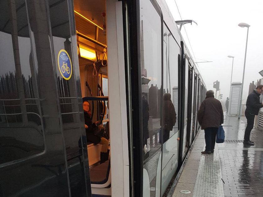 Uomo trovato senza vita alla fermata del tram • Nove da Firenze