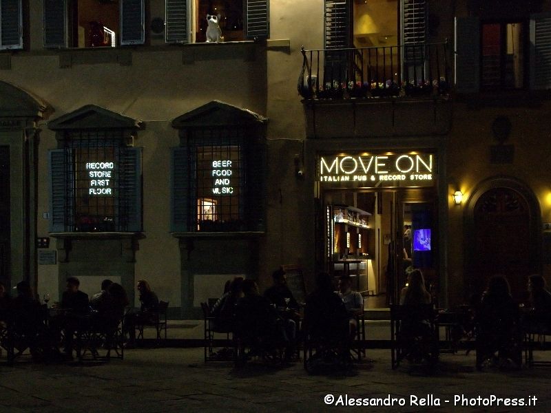 MOVE ON - Italian Pub & Record Store riapre con due grandi novità ...
